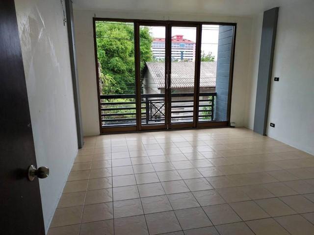 C3880 ให้เช่าและขายโฮมออฟฟิศ 4 ชั้น ถนนศรีวรา ย่านทาวน์อินทาวน์ ใกล้ ...